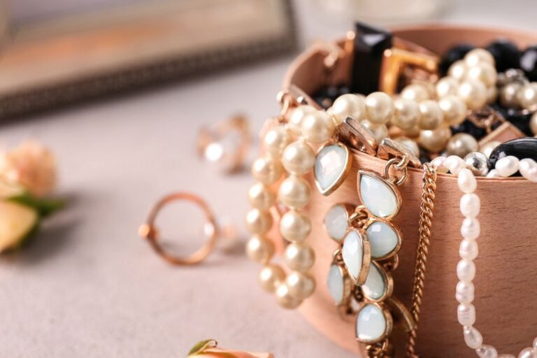 What NOT To Pack: 10 Things You Think You Need But Don’t